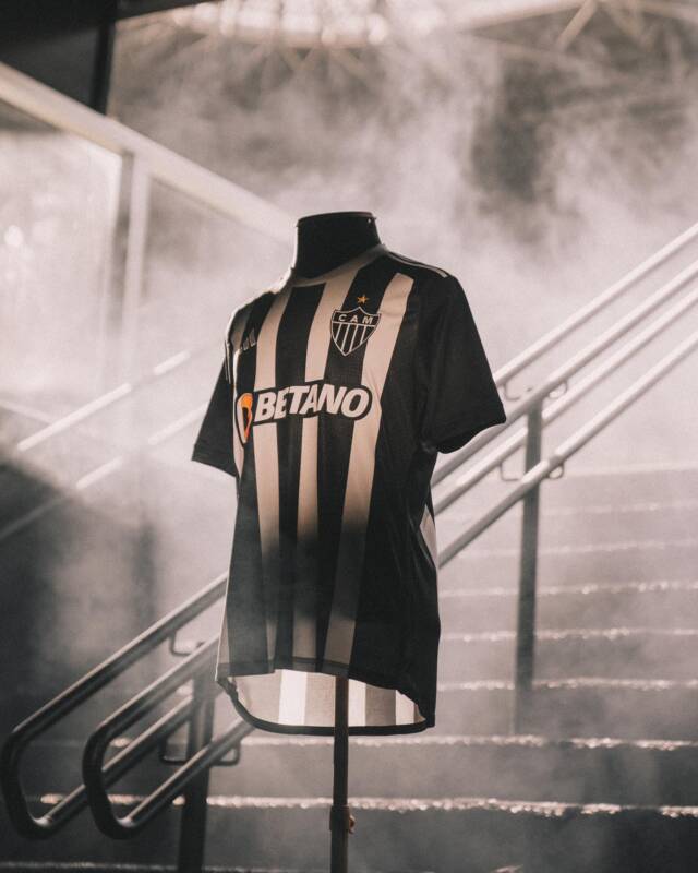 Camisa titular do Atlético Mineiro para 2024-2025 celebra pioneirismo do Galo | Notícias de Rap ...