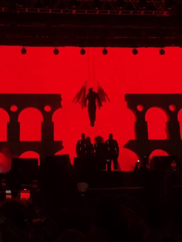 ICARUS – A Apoteose: BK' Encanta a Praça da Apoteose em um Show Épico ...