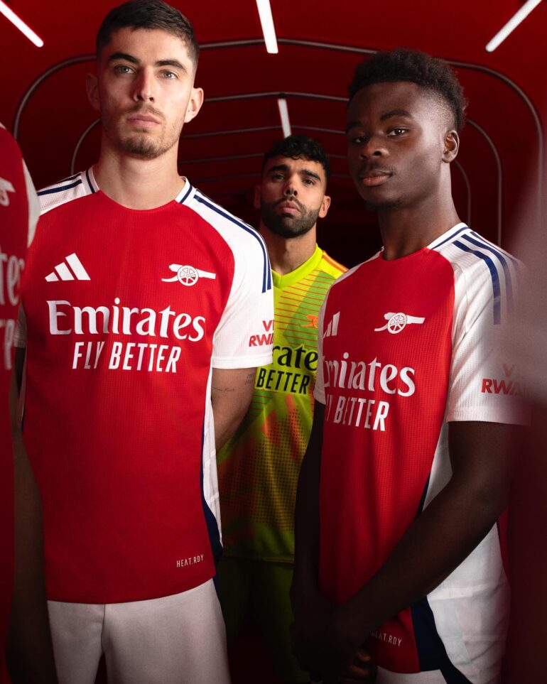 Adidas revela o novo kit titular do Arsenal para a temporada 2024-2025 ...
