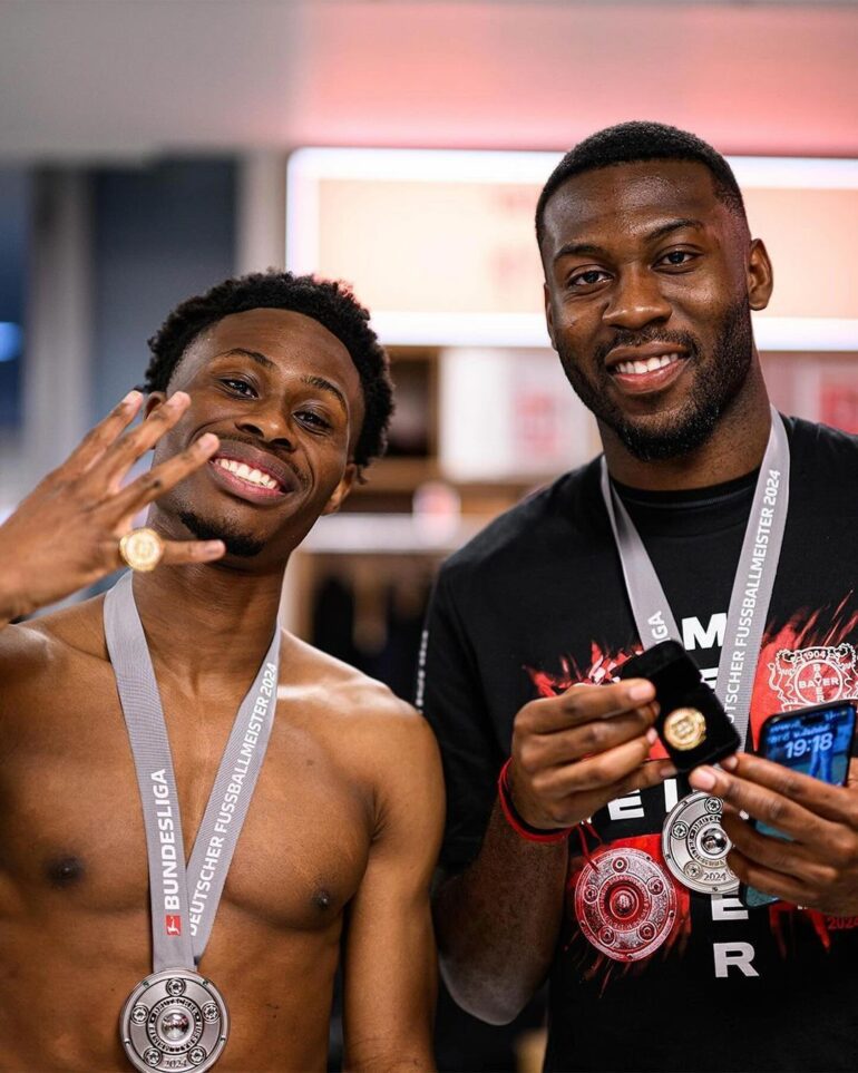 Leverkusen Faz História com Temporada Invicta e presenteia jogadores ...