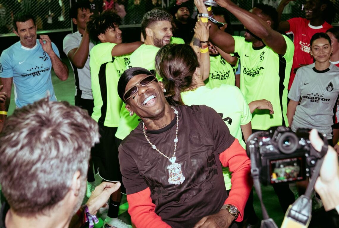 Travis Scott e Nike transformam o ComplexCon com o "Cactus Colosseum ...